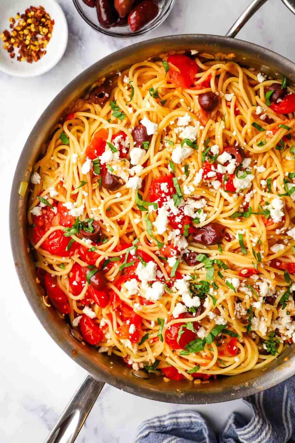 Greek Spaghetti - homemestic.com