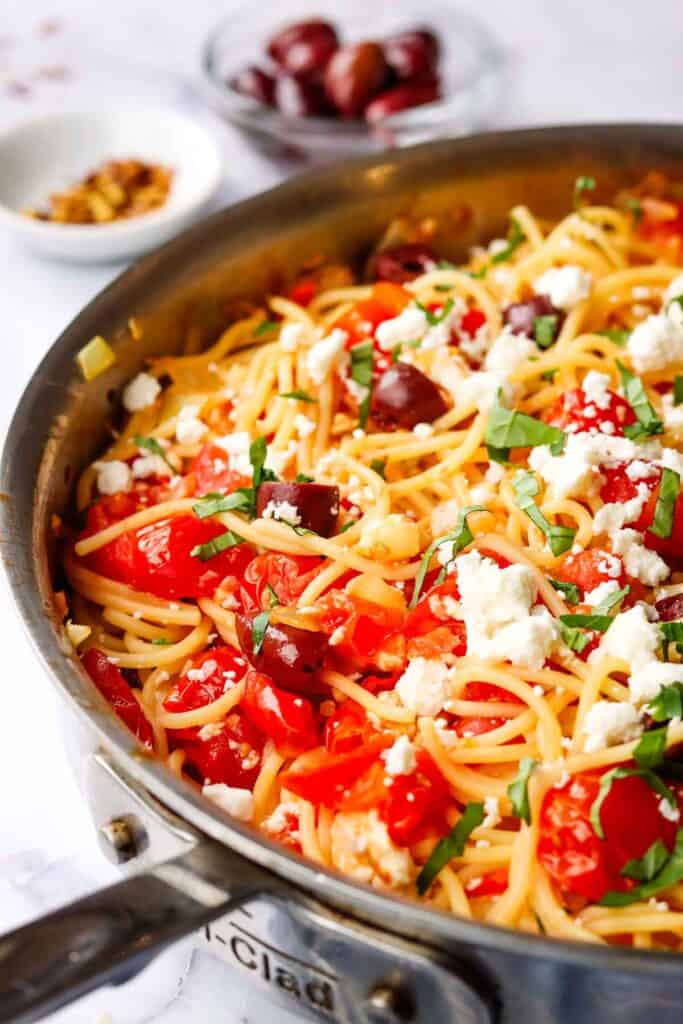 Greek Spaghetti - homemestic.com