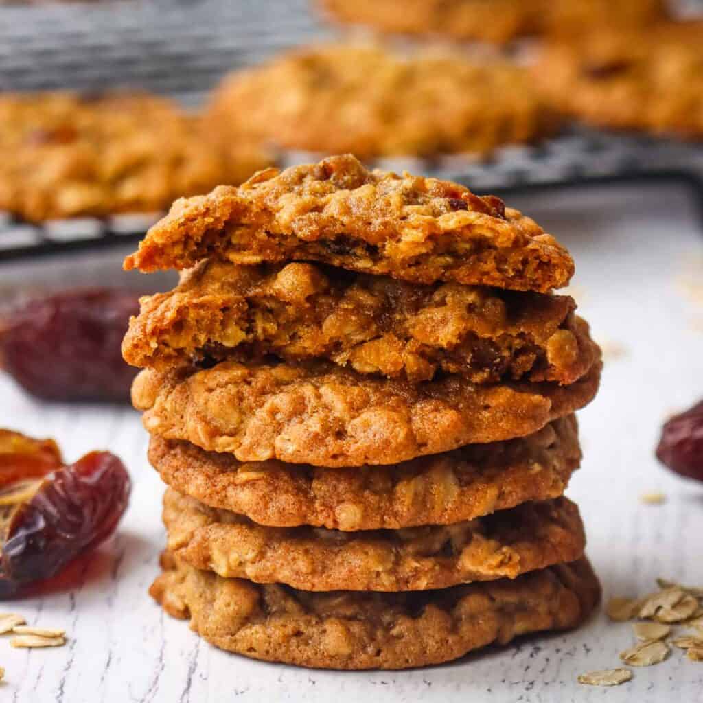 Date Oatmeal Cookies