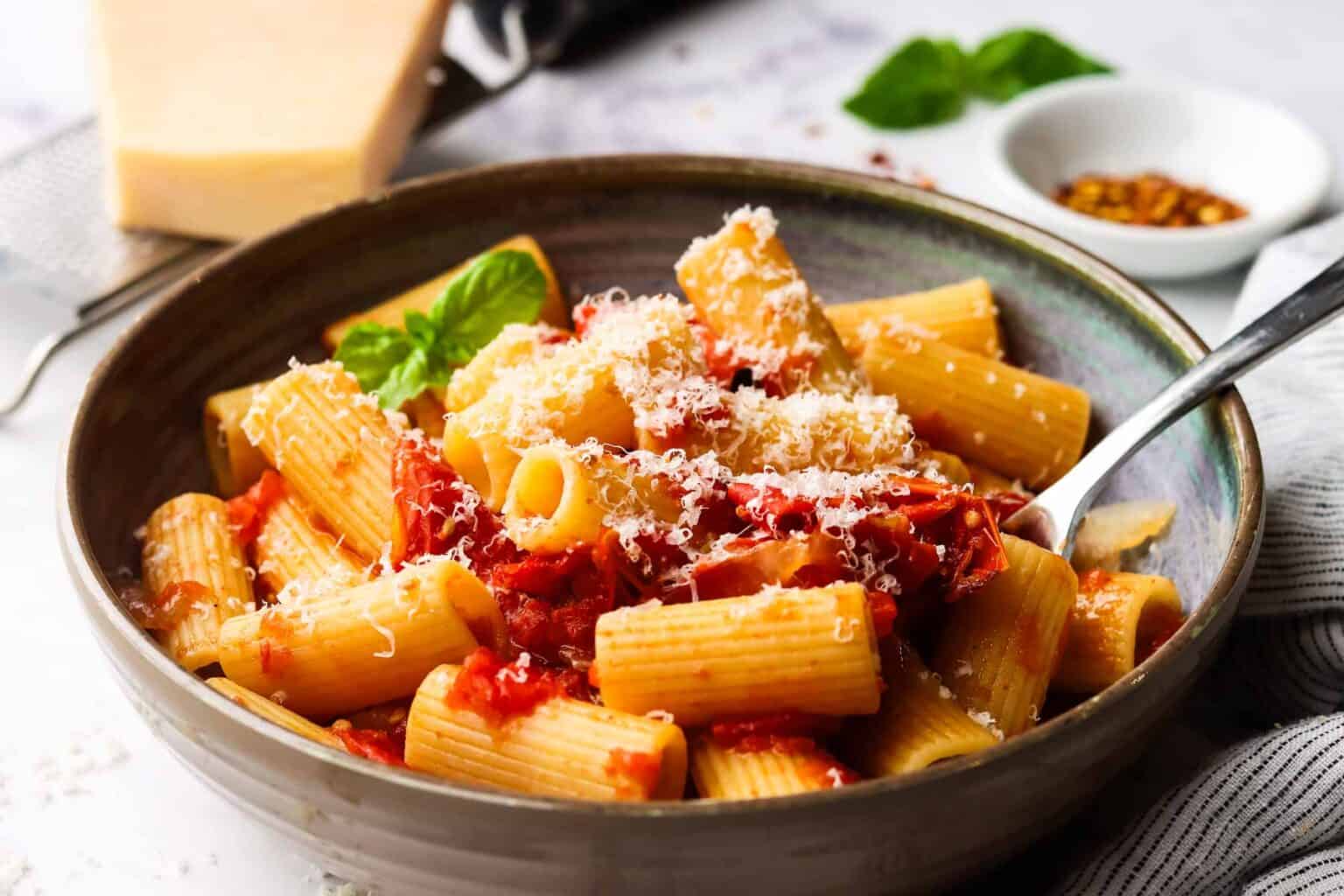 8 Light and Fresh Pasta Dishes Perfect for Spring Nights